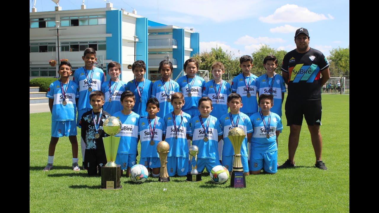 Futbolistas categoría 2012 y su profesor Guillermo Casillas Colegio ...