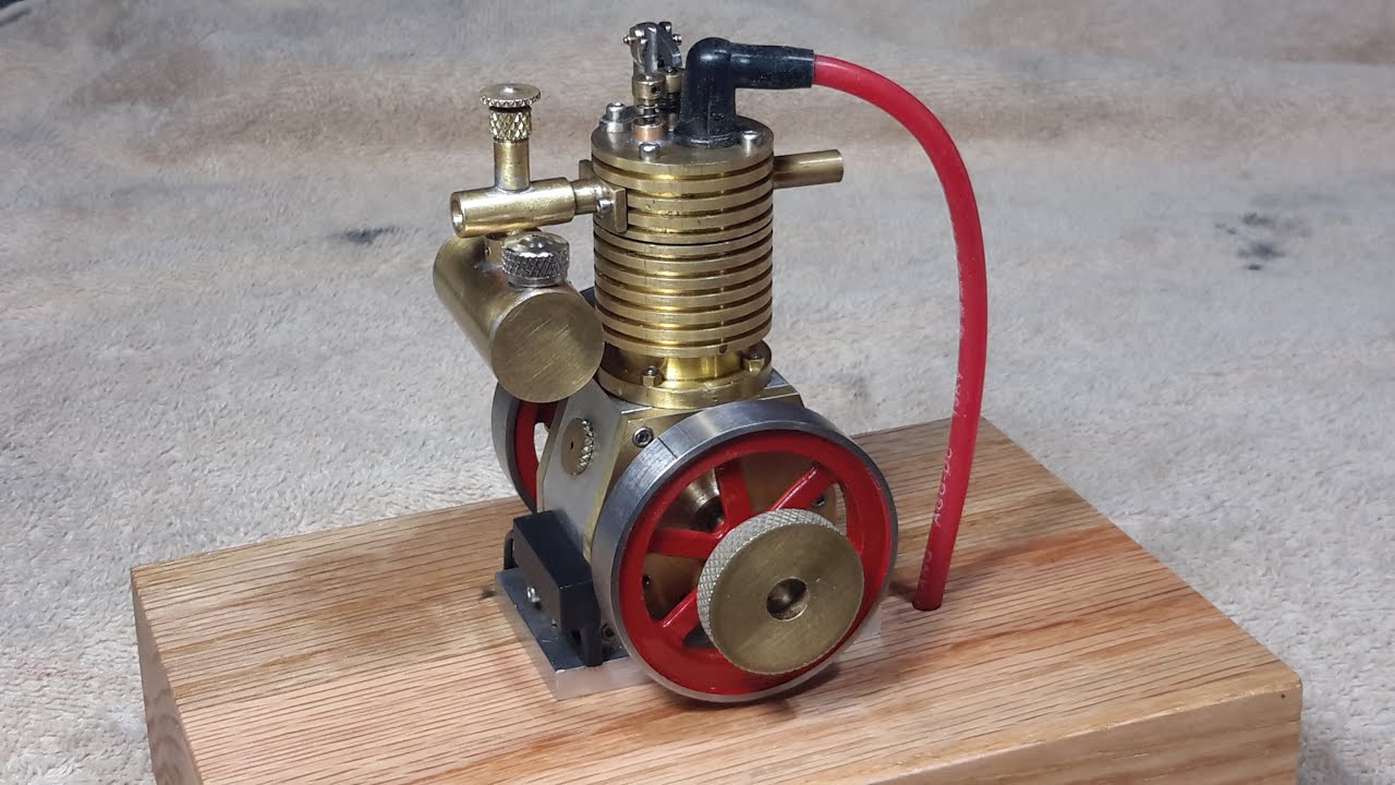 MINIATURE HIT & MISS INTERNAL COMBUSTION ENGINE - YouTube