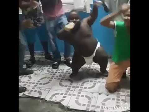 Chunky black baby dancing w/ friends - YouTube