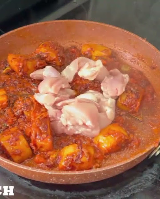 Aloo Chicken Curry Recipe आलू चिकन करी रेसिपी Aloo Boneless Chicken