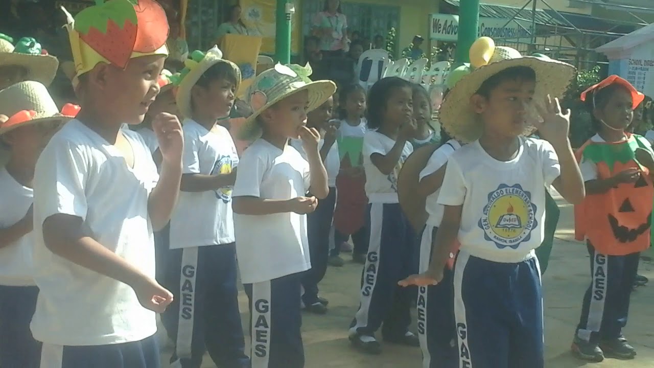 Sumasayaw sila - YouTube