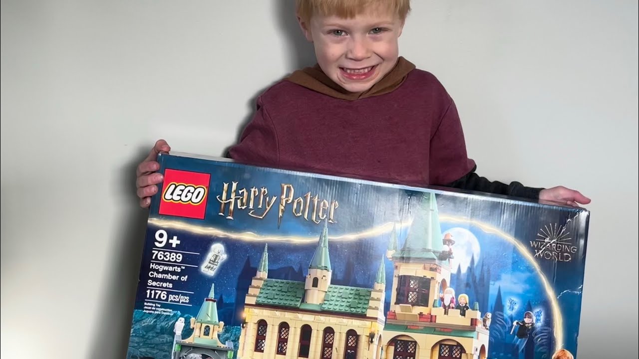 Benji builds Harry Potter LEGO set - YouTube