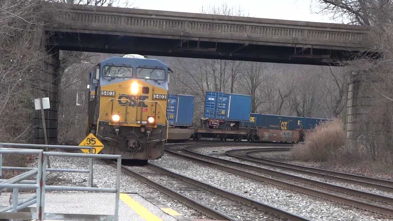 CSX 5403, 5226, & 7896 Pull Intermodal Train - YouTube