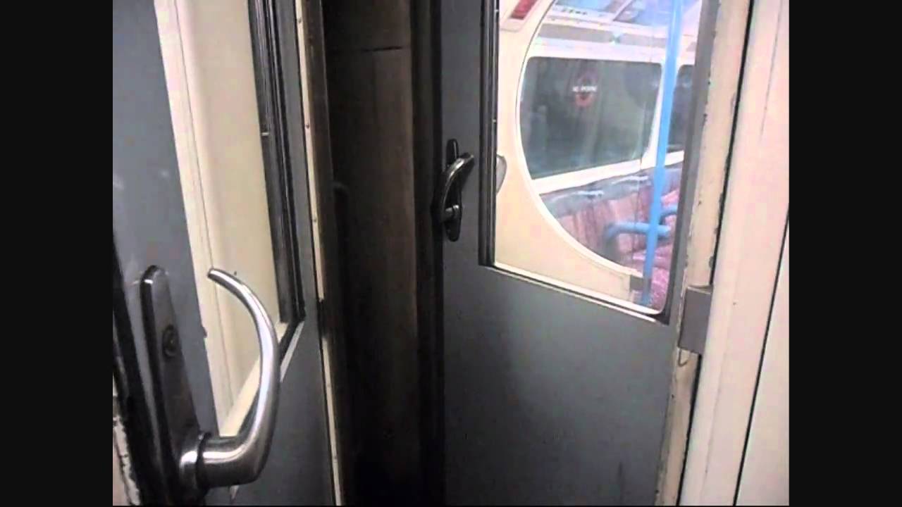 Victoria Line 1967 Stock Emergency Door Opening - YouTube