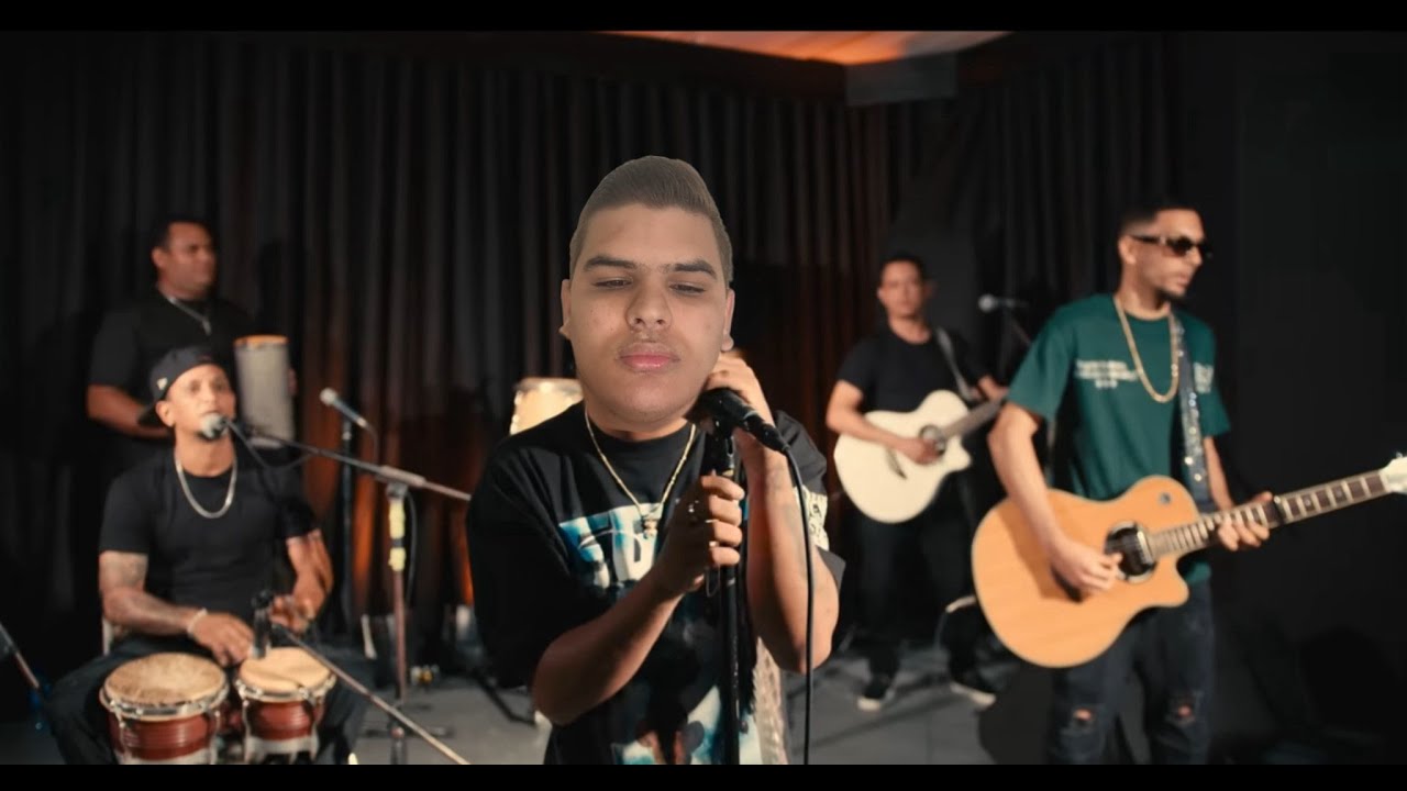 kevin Moly - Right Here Waiting (Track 4 - Official Video) - YouTube