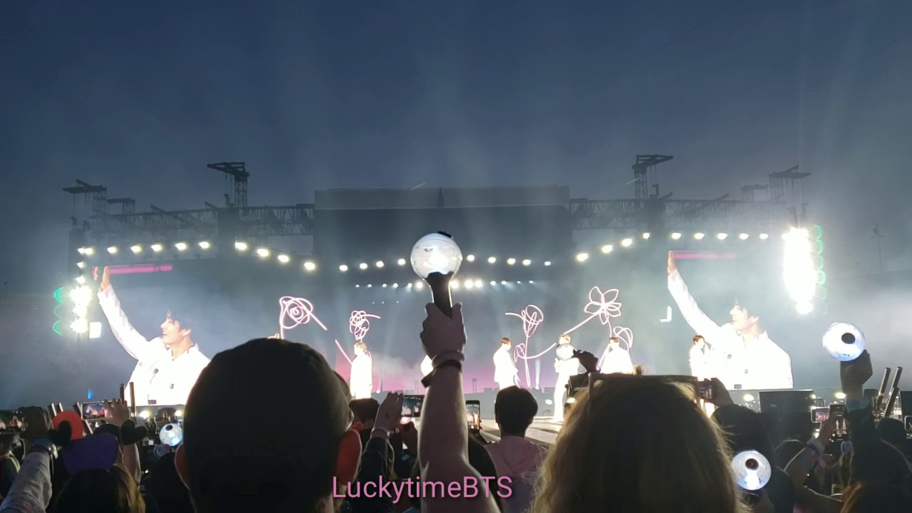 2019 MAY04SAT DAY1 ROSE BOWL STADIUM CA BTS CONCERT #방탄소년단 Opening ...