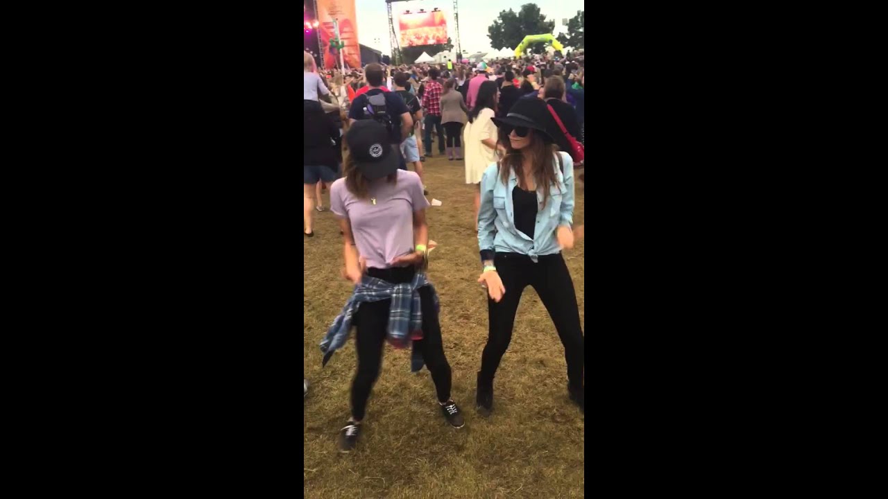 WATCH Nina Dobrev Dancing! - YouTube