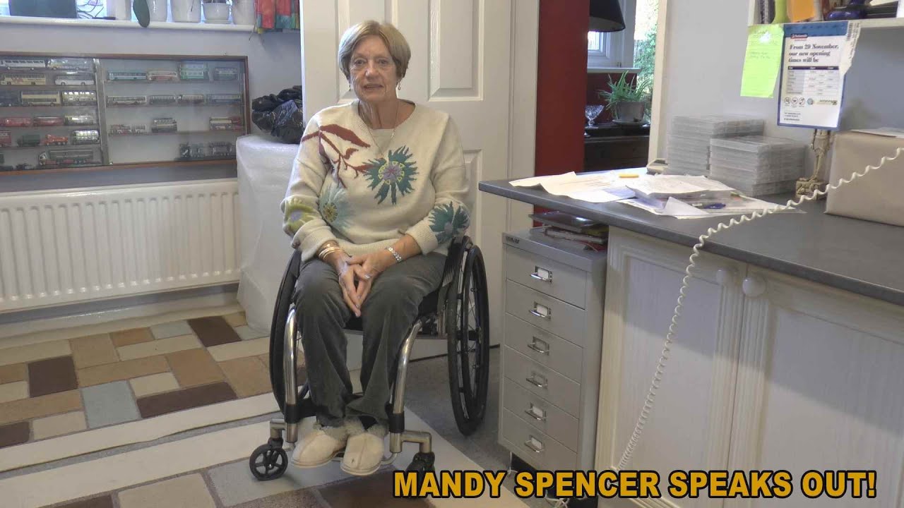 Mandy Spencer Speaks out on hedges blocking pavements - YouTube