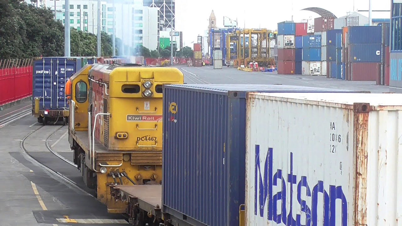 KiwiRail & Commuter Trains around Auckland (HD) - YouTube