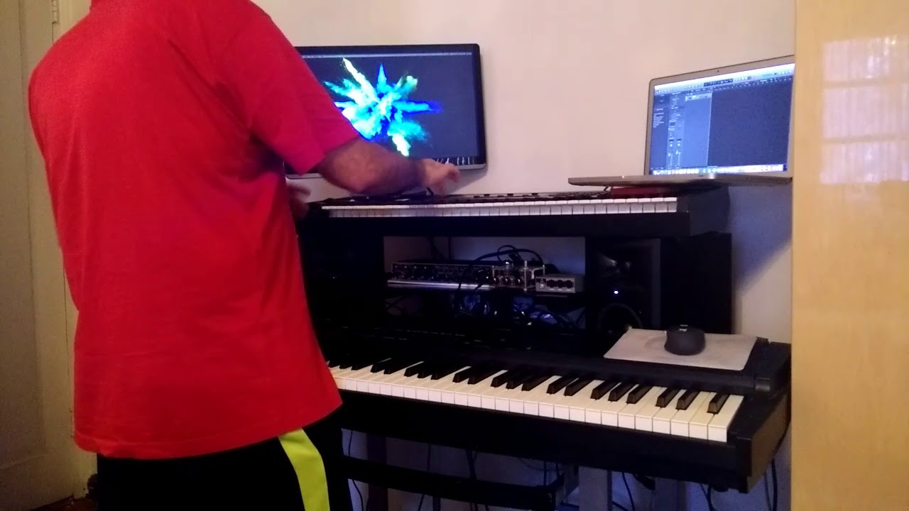 Ensoniq sd1 vs ensoniq TS12 - YouTube