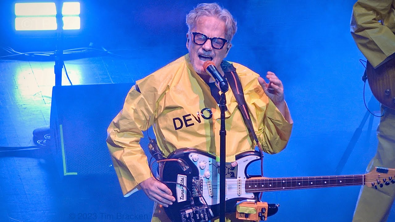 Devo, Satisfaction (Rolling Stones), Farewell Tour, live in San Francisco (4K) - YouTube