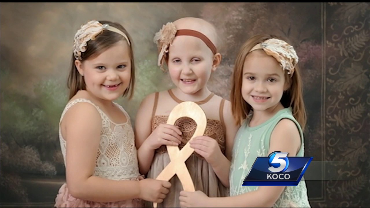 Oklahoma girls featured in viral photo reunited on KOCO 5 - YouTube