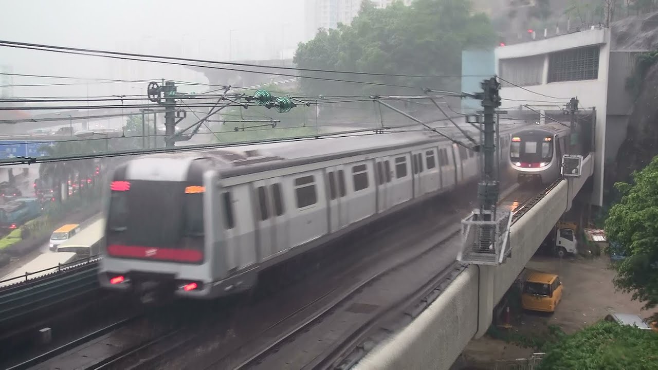 港鐡(香港MTR)觀塘線 C-Train･M-Train 九龍湾駅付近離合 - YouTube