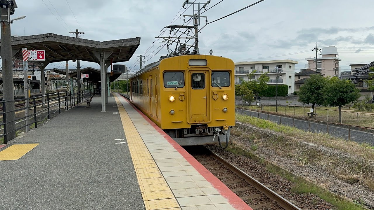 JR西日本123系 回送列車 幡生駅通過 - YouTube