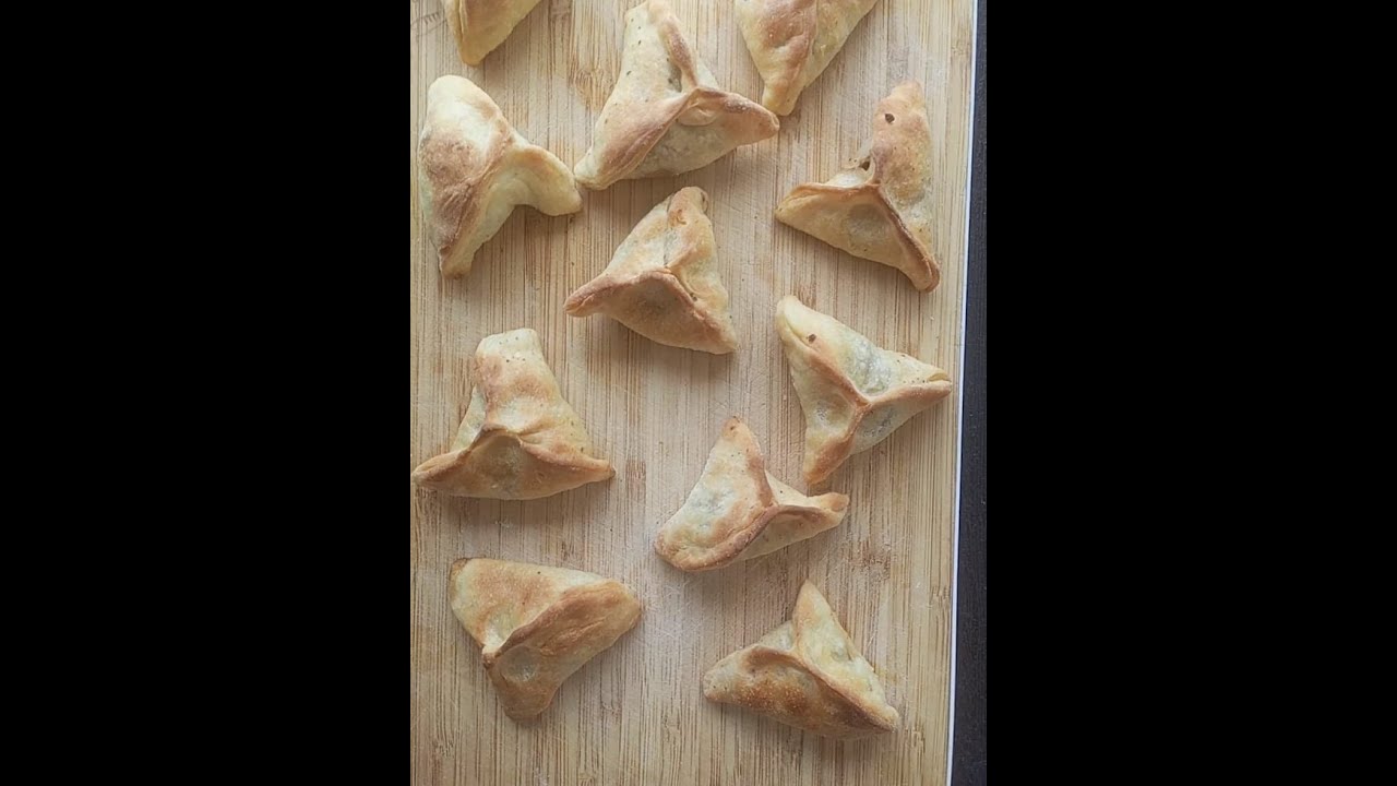 Fatayer Zaatar Akhdar | Savory Hand Pies with Fresh Thyme - YouTube