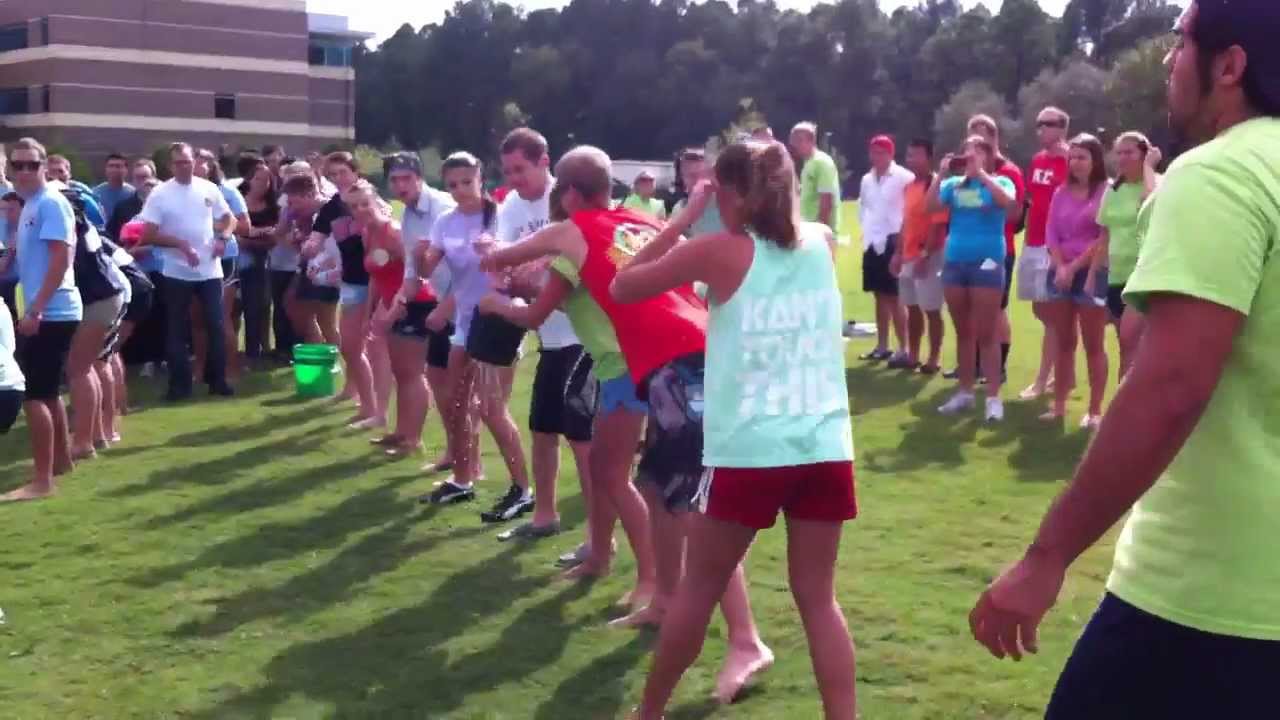 Greek Week Water Bucket Race - YouTube