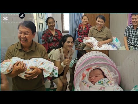 Tub koob nkawv tus me ntxhais ntxim hlub kawg,muab niam laus lub khoom plig rau pws lawm - YouTube