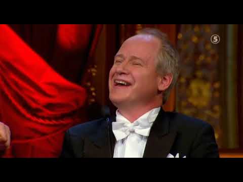 Roast På Berns s01e03 Robert Gustafsson - YouTube