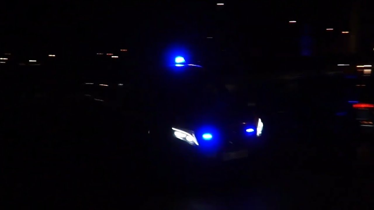 [Nachtaufnahme] FuSTW Polizei Schwerin auf Einsatzfahrt - YouTube