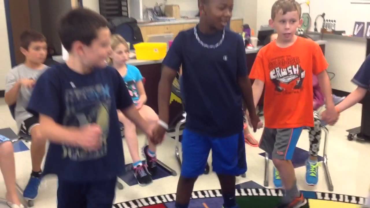 Thread Follows the Needle - YouTube