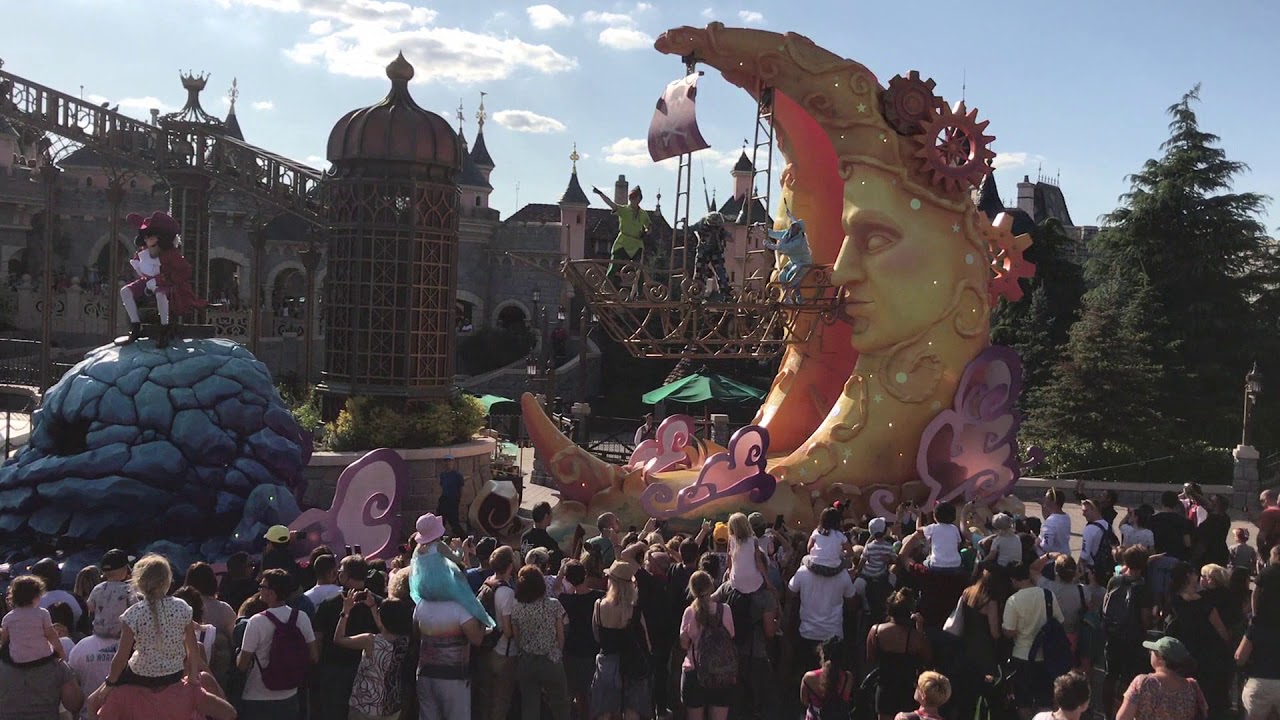 Disney Stars On Parade - YouTube
