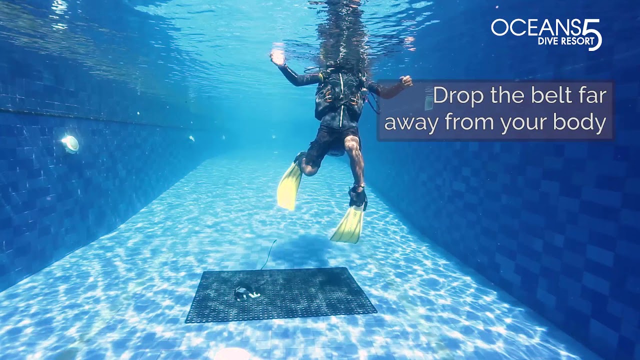 PADI IDC Gili Islands Instructor Skills Emergency Weight drop - YouTube