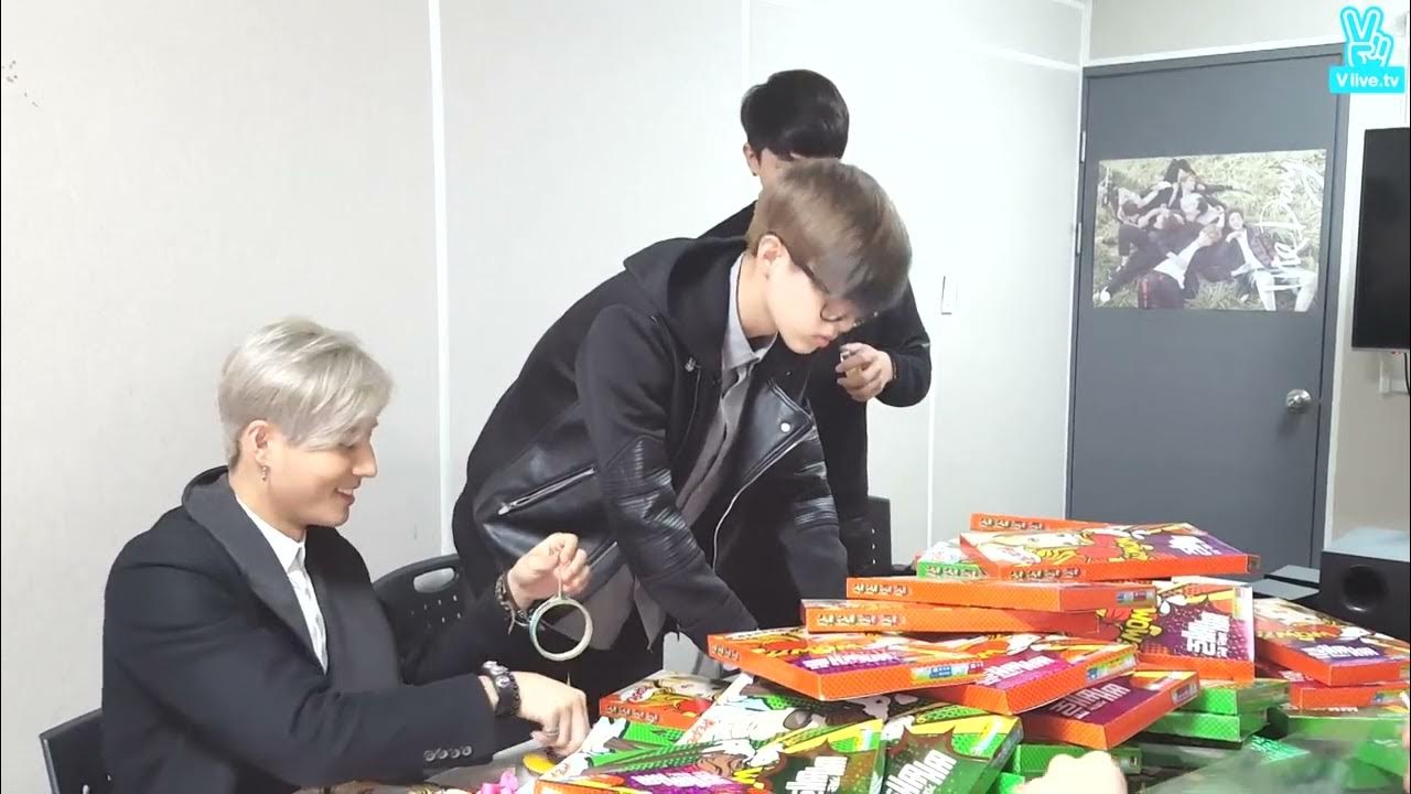 Live DAY를 준비하는 DAY6 - YouTube