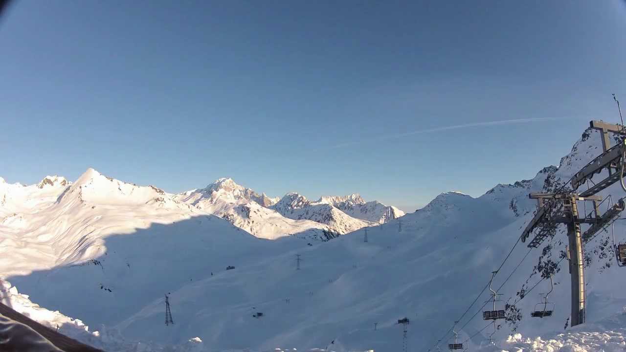 Une journée face au Mont Blanc depuis le col de la Traversette - YouTube
