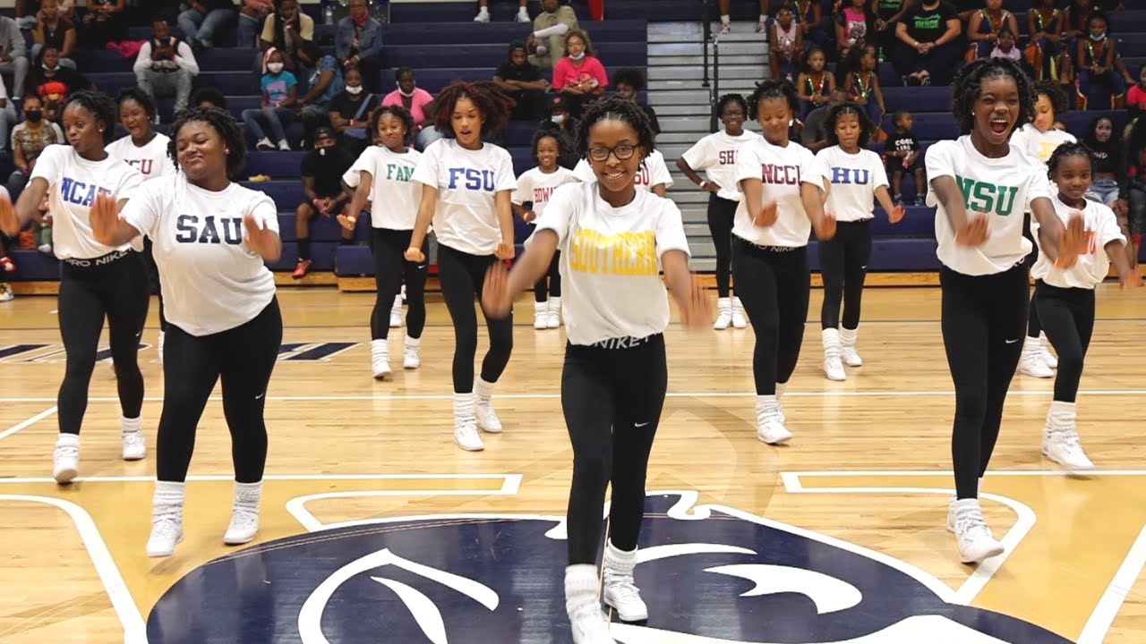 CHEERLEADING EXHIBITION 2021 - YouTube