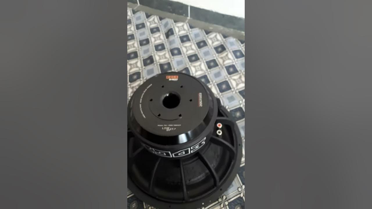 EDGE EDS15D2-E7 1800 RMS clio 4 sistem - YouTube