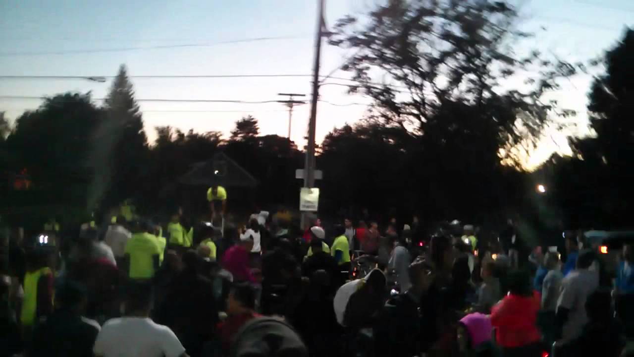 Detroit Slow Roll Chant - YouTube