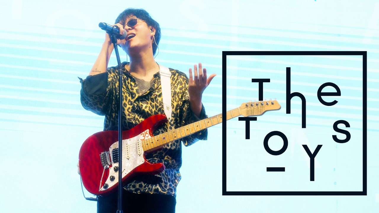 THE TOYS - 04:00 I TOY [Live at เอกมัย อุดรธานี] - YouTube