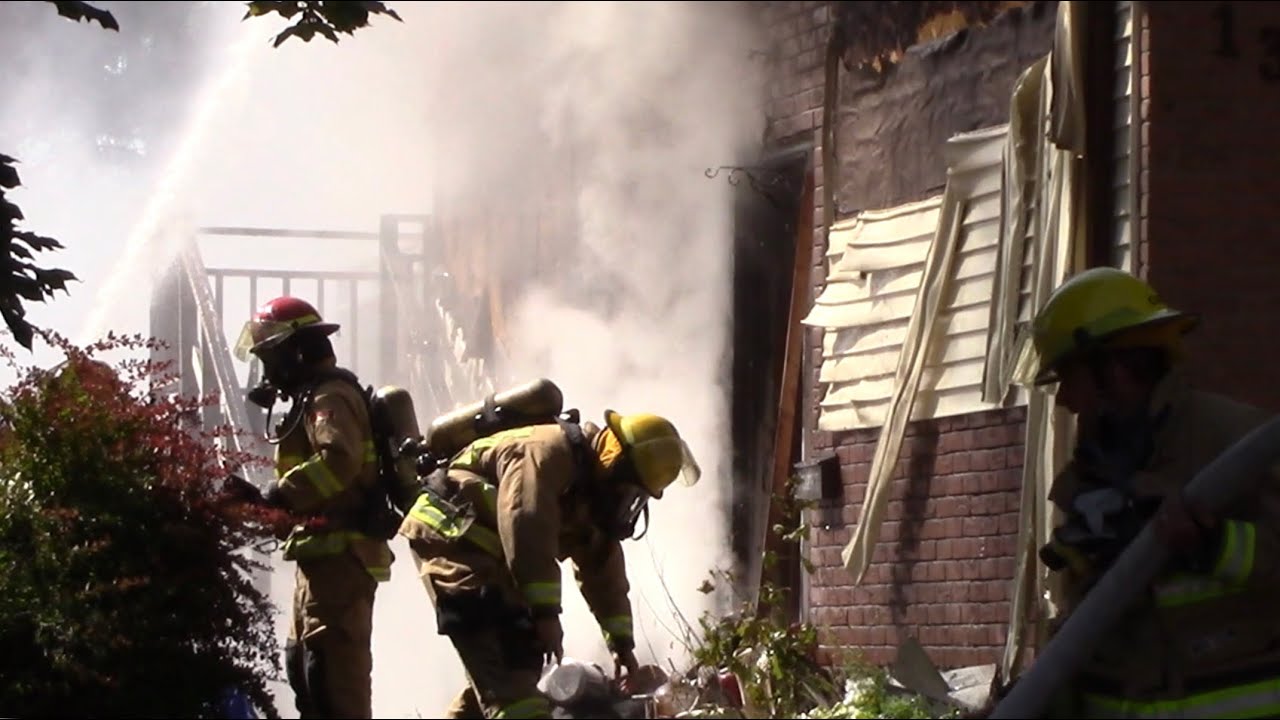 DRAMATIC FOOTAGE OF PETERBOROUGH FIREFIGHTERS EXTINGUISHING HOUSE FIRE ...