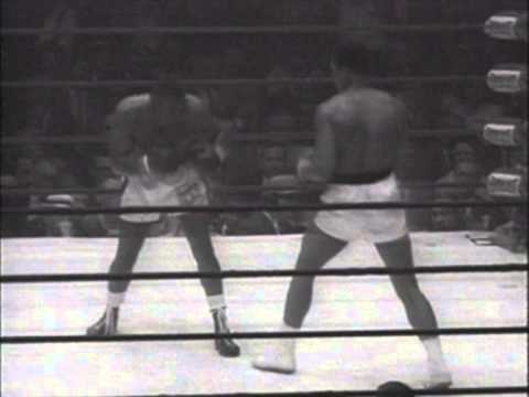 Cassius Clay (Muhammad Ali) vs. Sonny Liston (Full Fight, 25th February ...