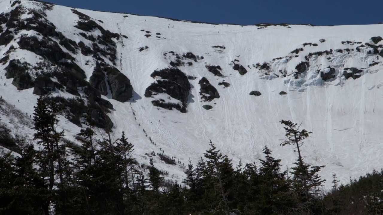 Skiing at Tuckerman's Ravine (Mt. Washington) - YouTube