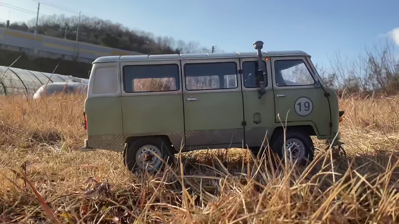 UAZ buhanka rc car 1/10 "made by baek_scale" - YouTube