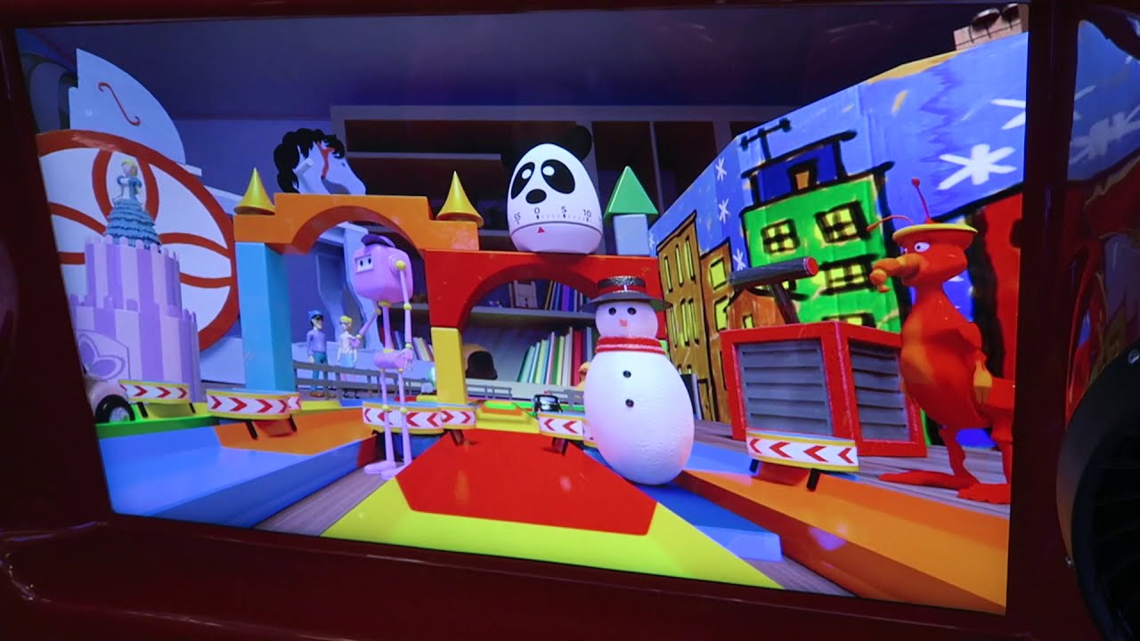 TYPHOON Motion Simulator Arcade Game Ride || Rock 'N Fun at Ka Makana ...