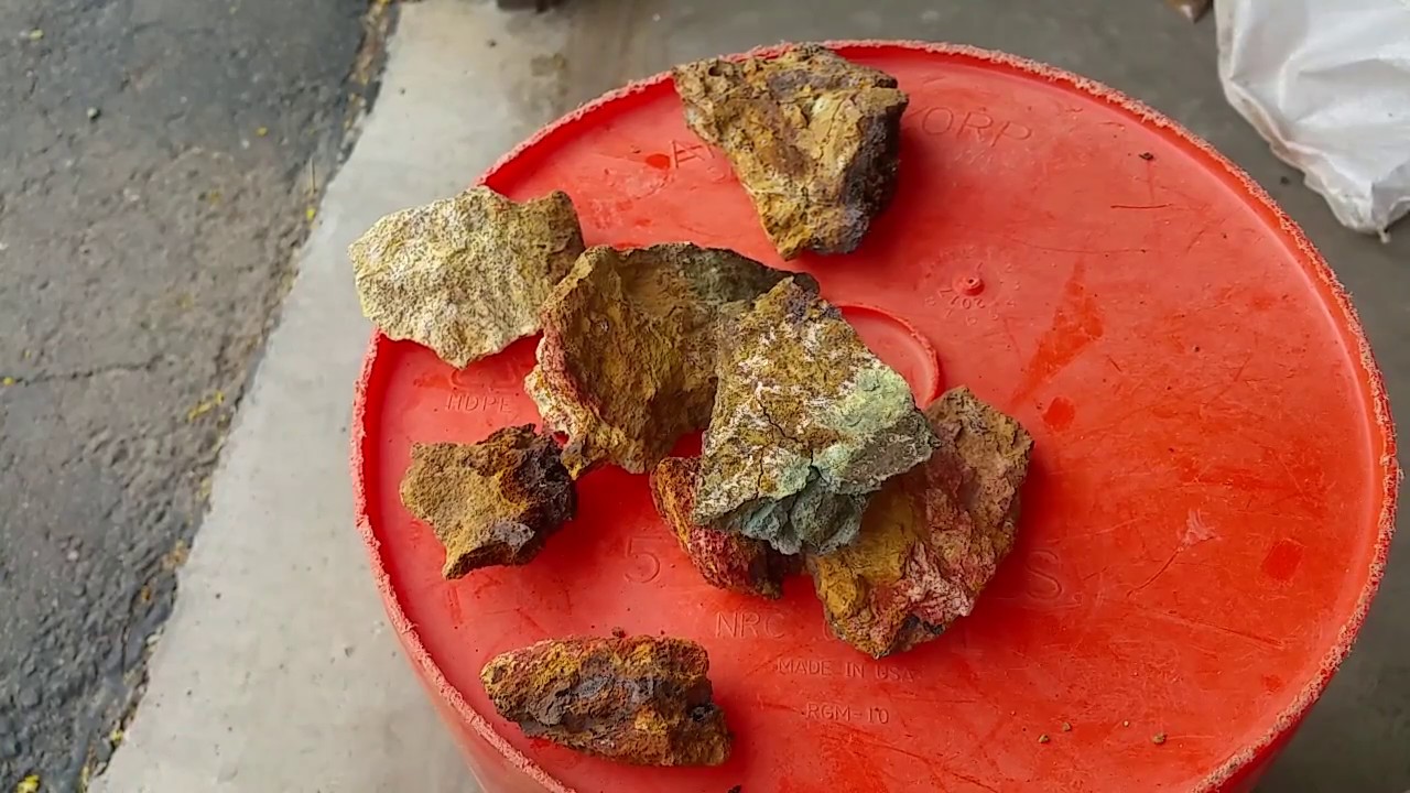 235A gold ore sample - YouTube