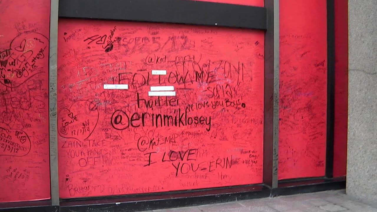 One Direction World in New York - Penn Plaza, near Madison Square ...