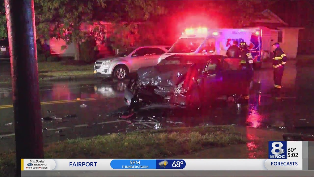 Two car crash in Rochester - YouTube