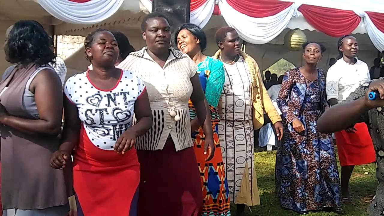 The Kisii people love their calture and song's. Here is their wedding ...