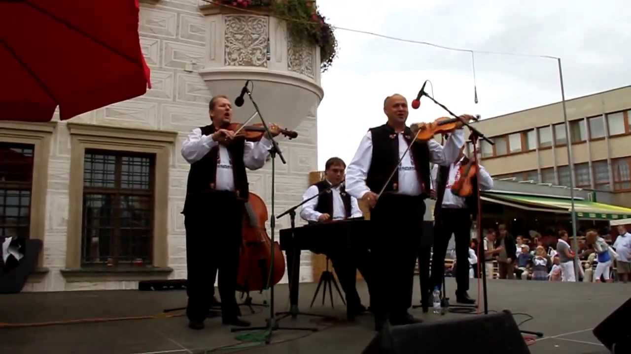KYJOV SLOVÁCKÝ ROK Cimbálová muzika Hudci z Kyjova - YouTube
