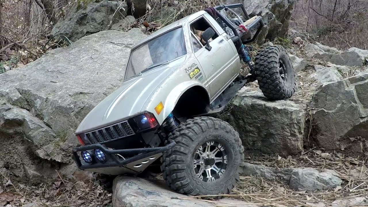 Axial SCX10 II Hilux #B2 2021.02.27 - YouTube