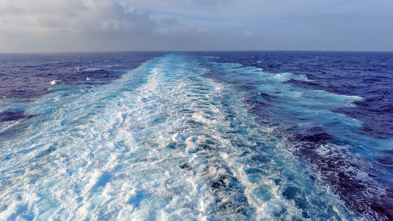 Relaxing Cruise Ship Wake & Bow Waves - YouTube