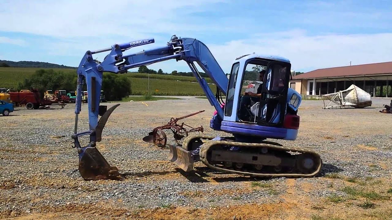 Komatsu PC75UU-2 excavator running - YouTube