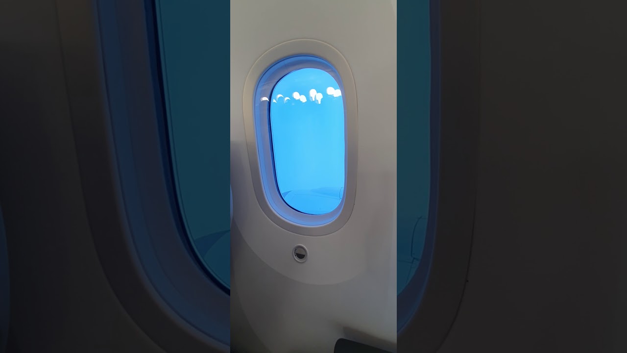 Boeing 787 electric smart window - YouTube