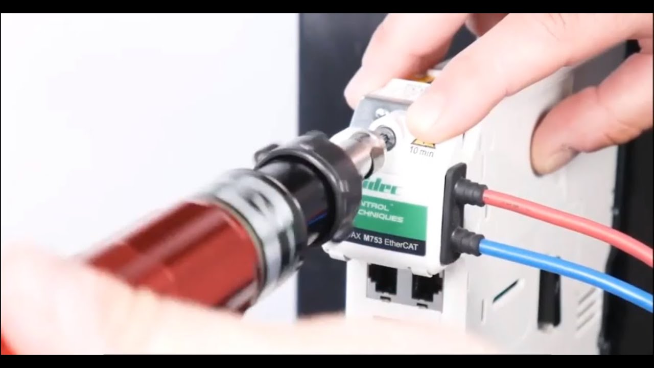 DIGITAX HD līdzstrāvas kopņu kabeļa savienojums | CONTROL TECHNIQUES ...