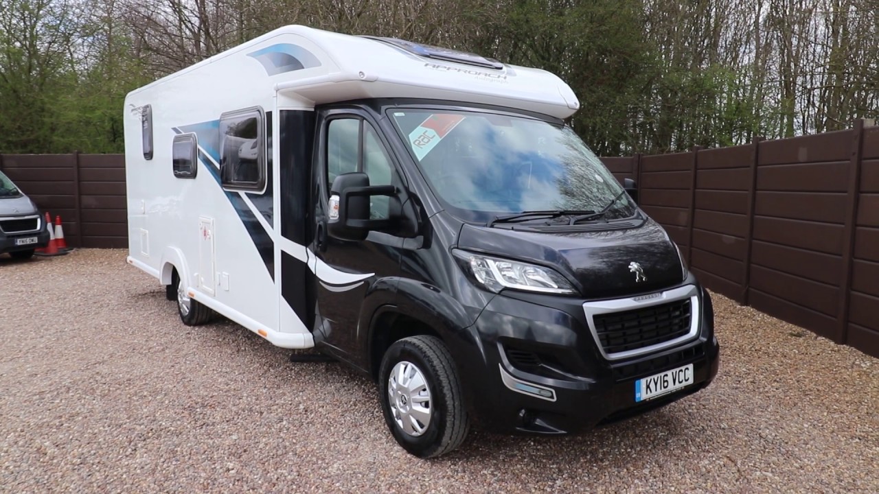 Video Walkaround Bailey Approach Autograph 740 - YouTube