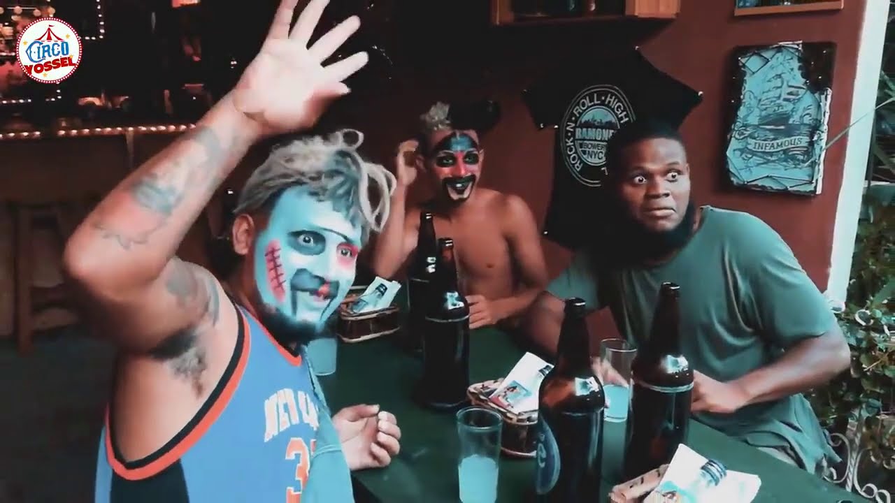 Lo que paso en mi pueblo 😂 (MUÑUÑA Y DON CHIKO) - YouTube