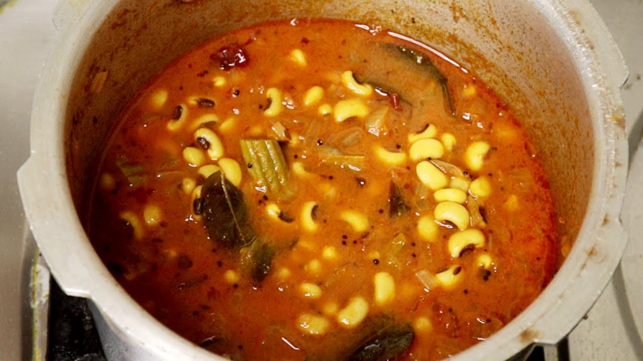 Thatta Payaru Kulambu in Tamil / Karamani Kulambu/ Cowpeas Curry ...